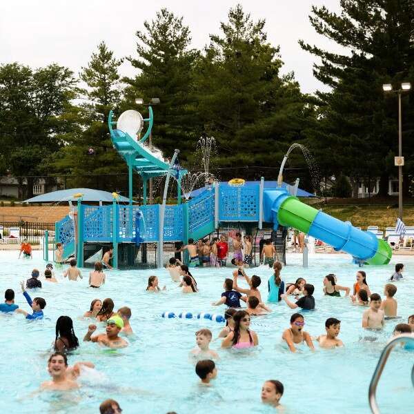 Sunset Park & Pool