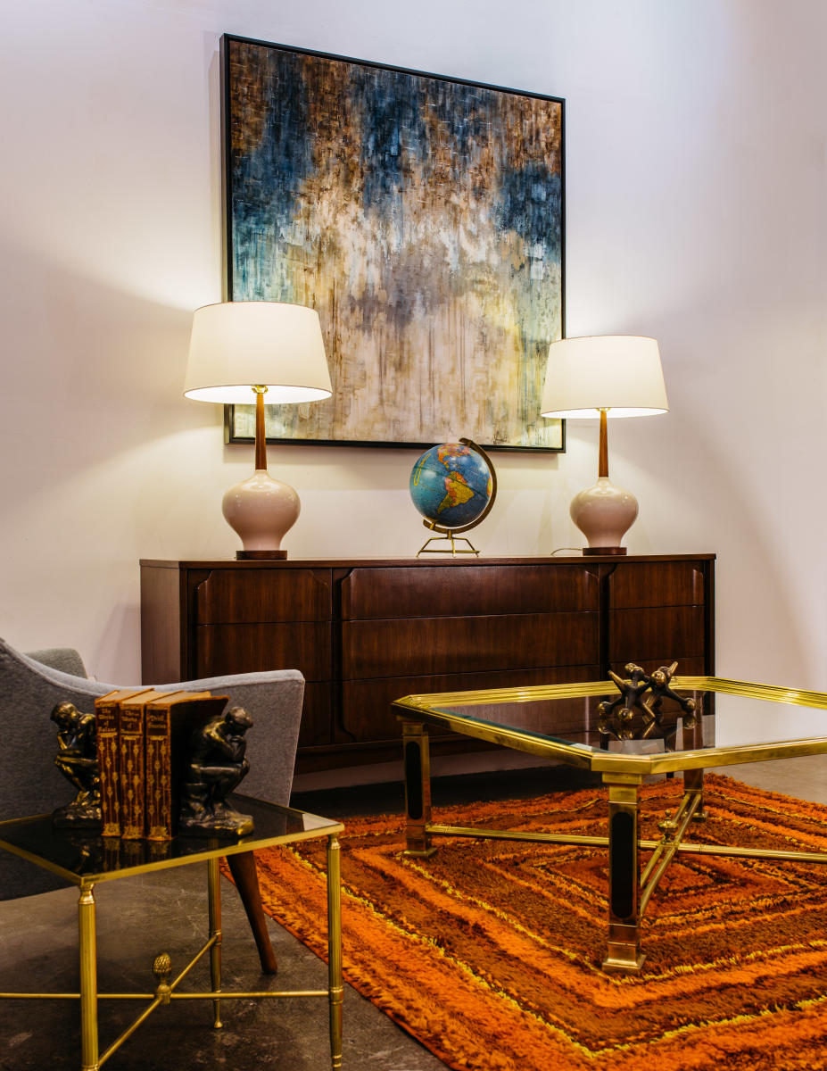 AT-HOM Furniture Store