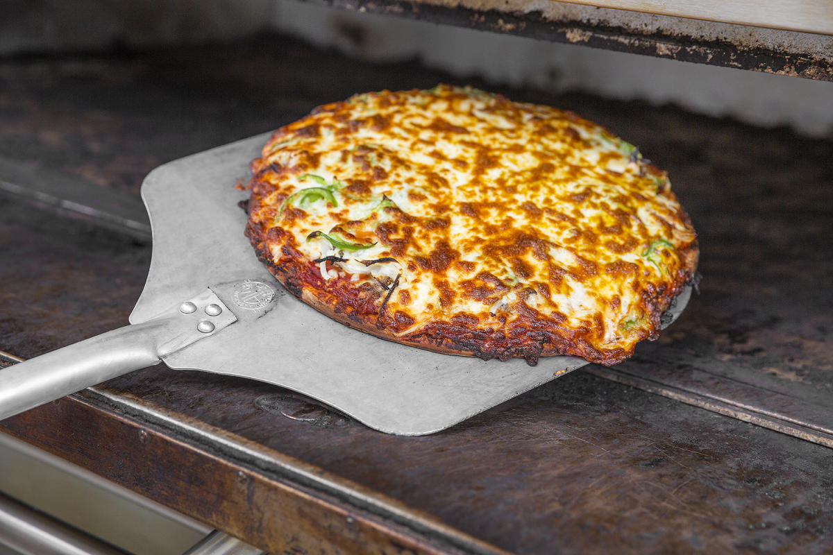 Myles' Pizza Pub