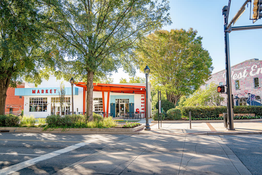 Spinx Market & Eatery