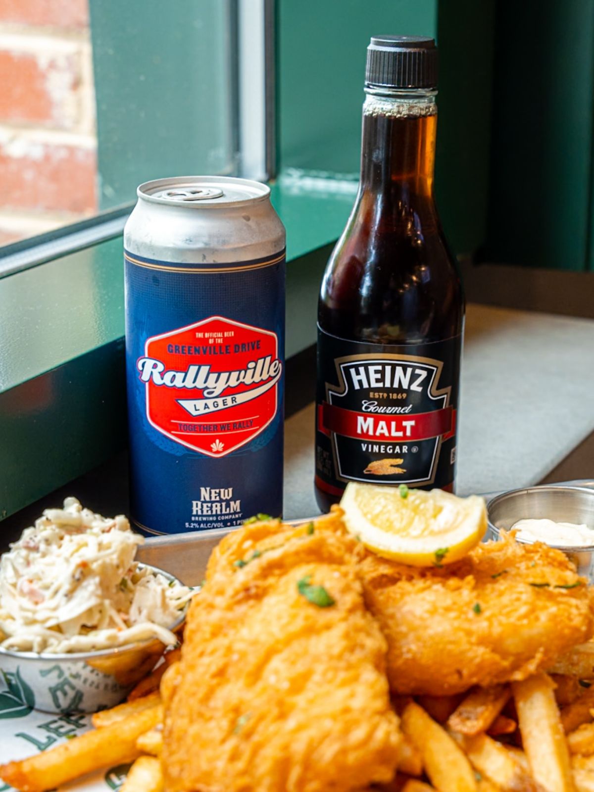 Lefty's West End Tavern