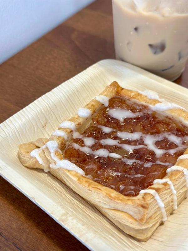 コーヒーもワインも楽しめるスポットが誕生！