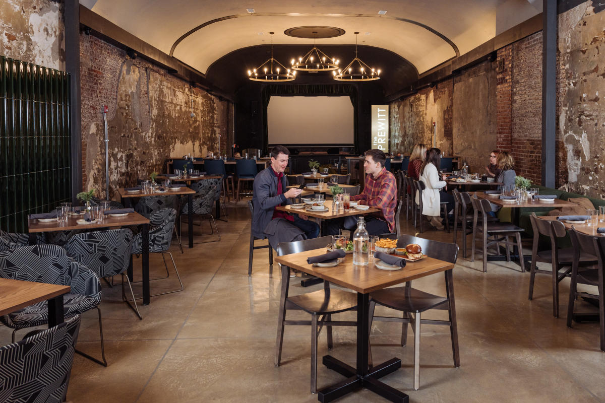 The Prewitt Restaurant & Lounge | Plainfield, IN