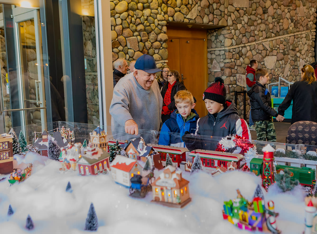 Multi-Generational Holiday Experiences in Kenosha, WI
