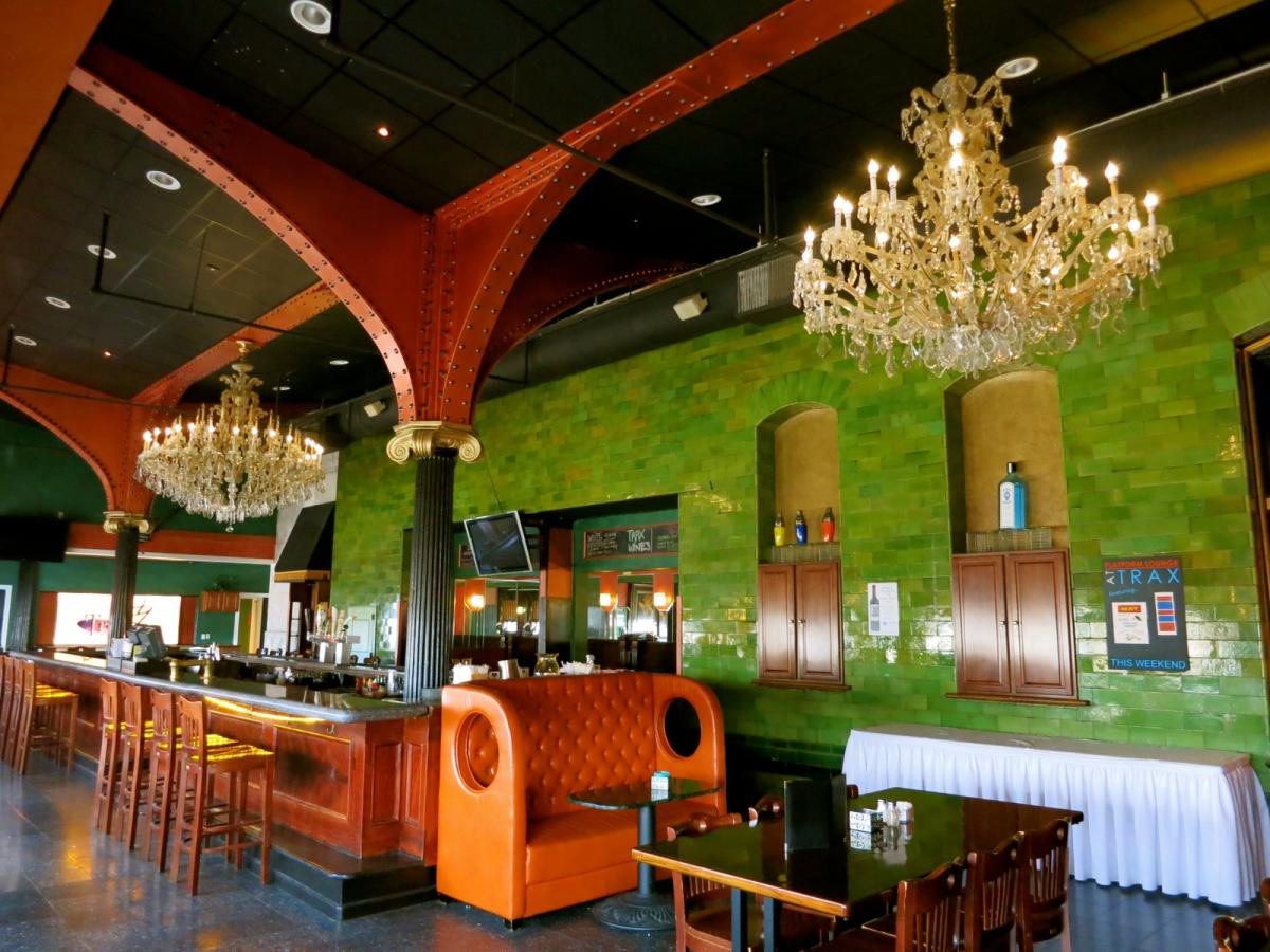 Trax Bar + Kitchen | Scranton, PA