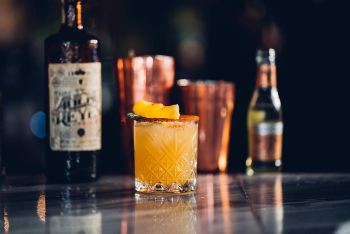 Bar Esquina at Hotel Bahía