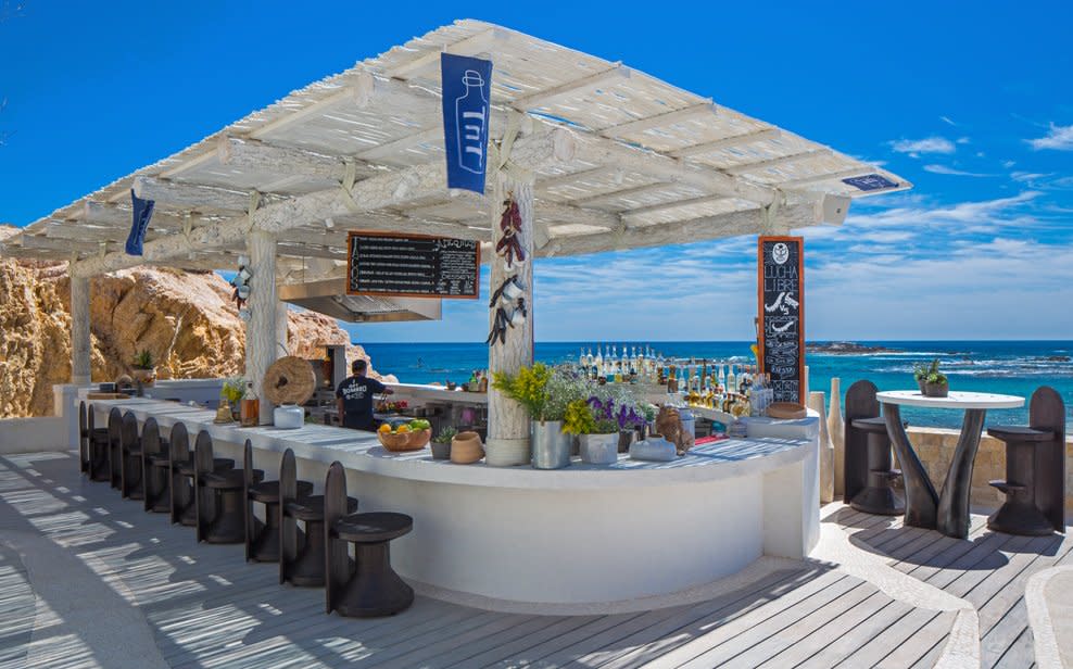 The 5 Best Places for Cocktails in Los Cabos