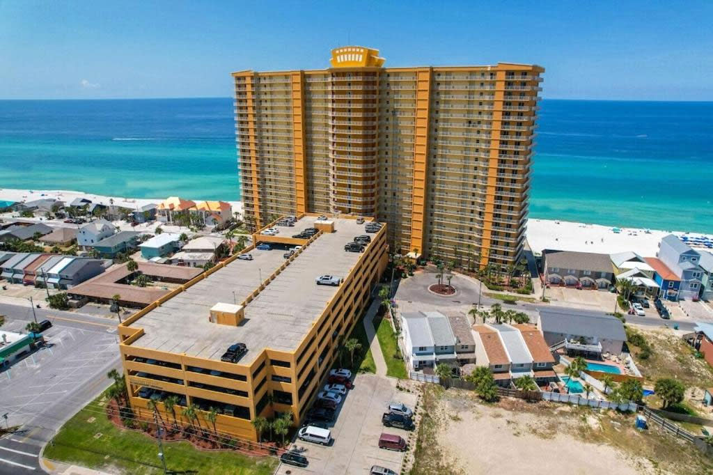 Treasure Island Resort by Book-Today.com
