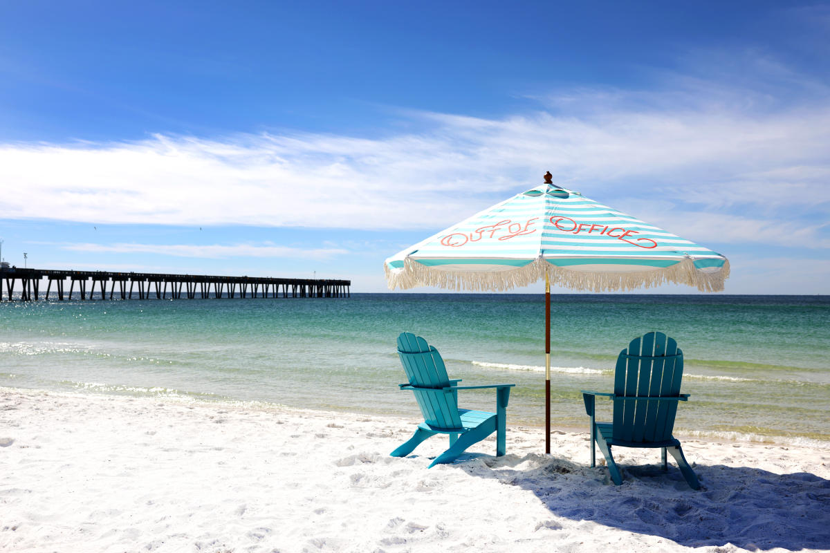 Real. Fun. Beach-Goers.
