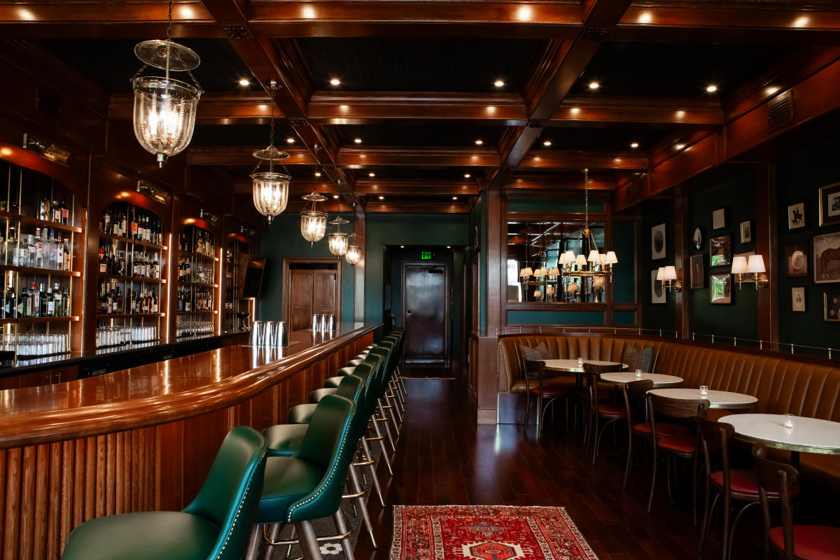 Mr. Henry Bar & Lounge | Raleigh, NC 27605