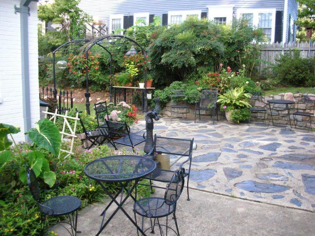 Fuquay Mineral Spring Inn and Garden | Fuquay-Varina, NC 27526