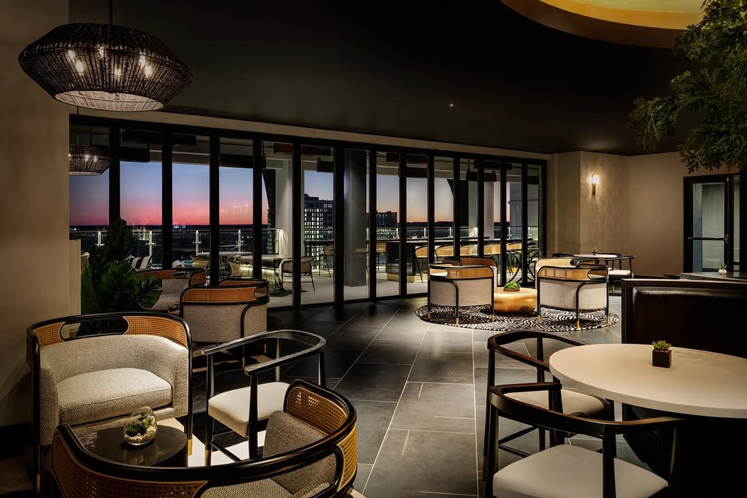 Urban Oak Rooftop Bar & Lounge | Raleigh, NC 27601