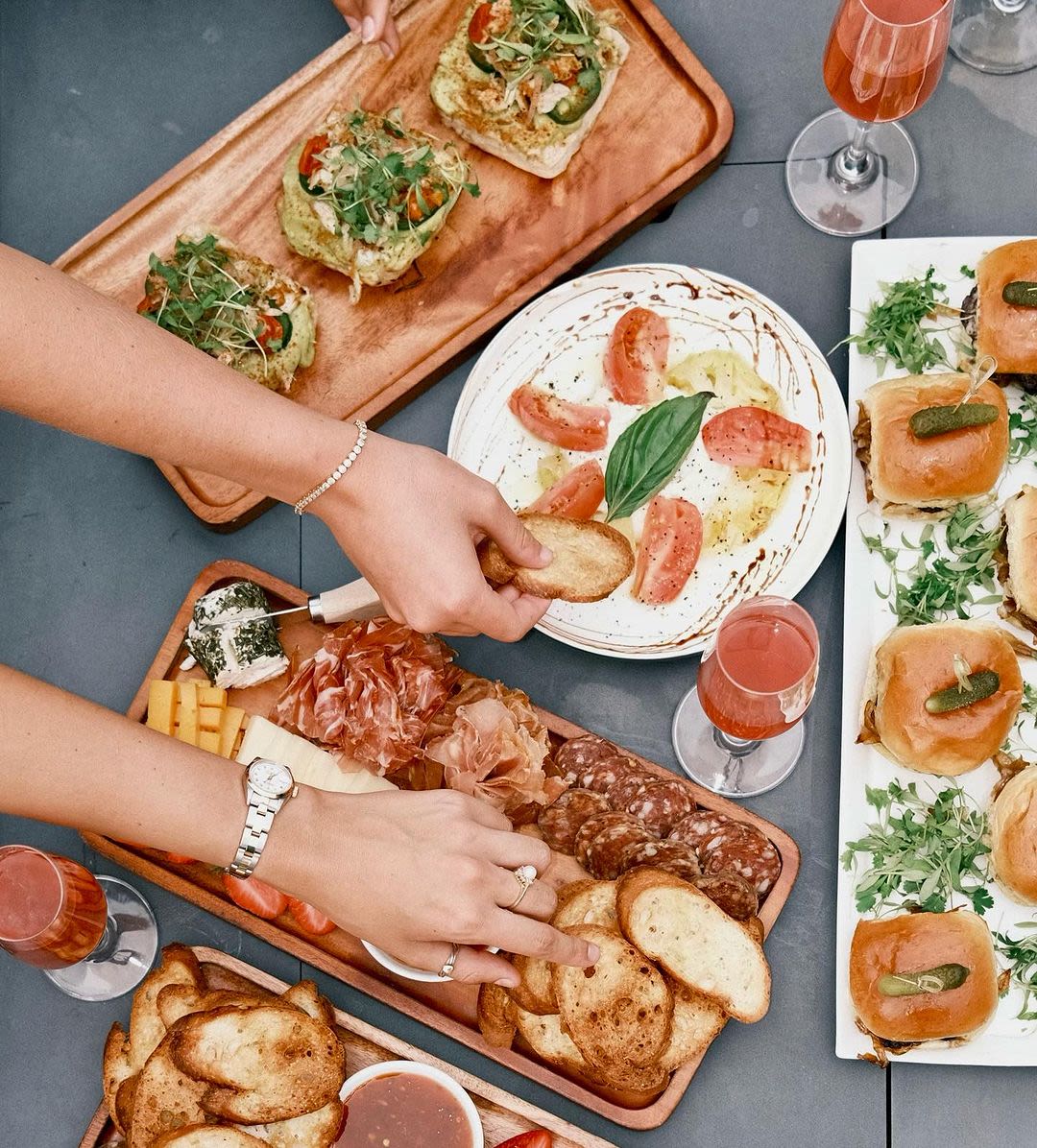 Botanical Lounge | Raleigh, NC 27603