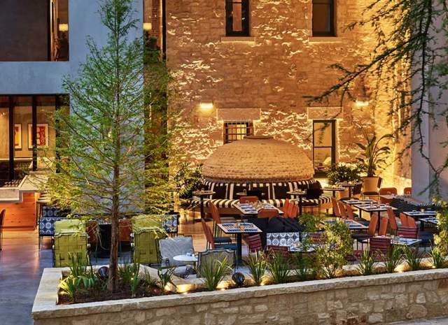 Domingo Restaurant