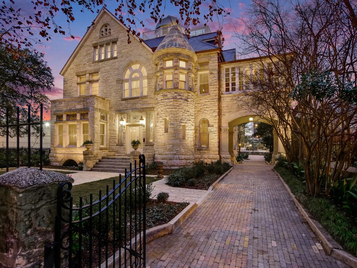 Maverick Carter House- Aline B. Carter Foundation