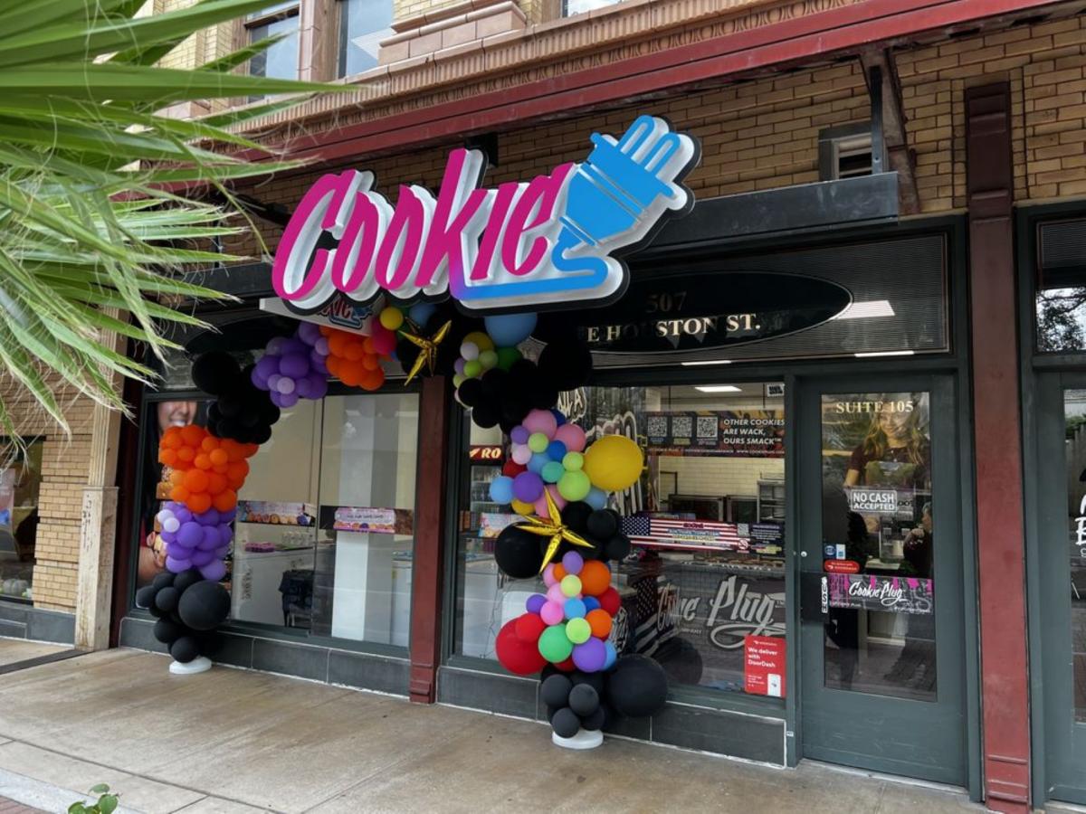 Cookie Plug- Downtown