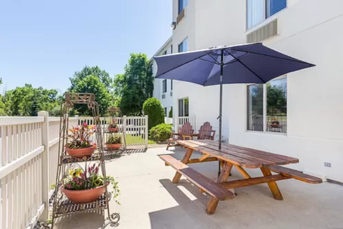 Sleep Inn & Suites Bay View | Acme, MI 49610