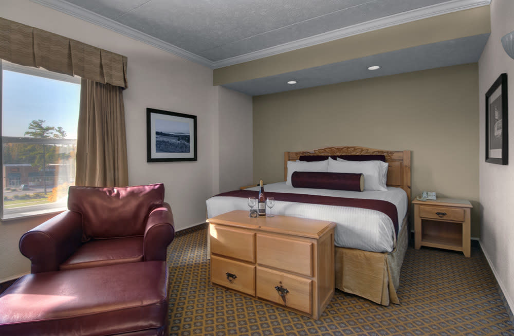 Cherry Tree Inn and Suites | Traverse City, MI 49686
