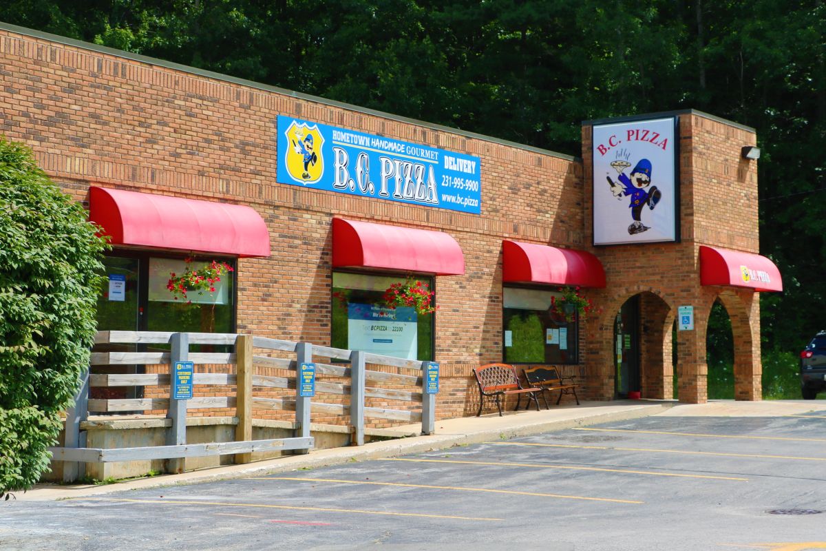 BC Pizza | Traverse City, MI 49686