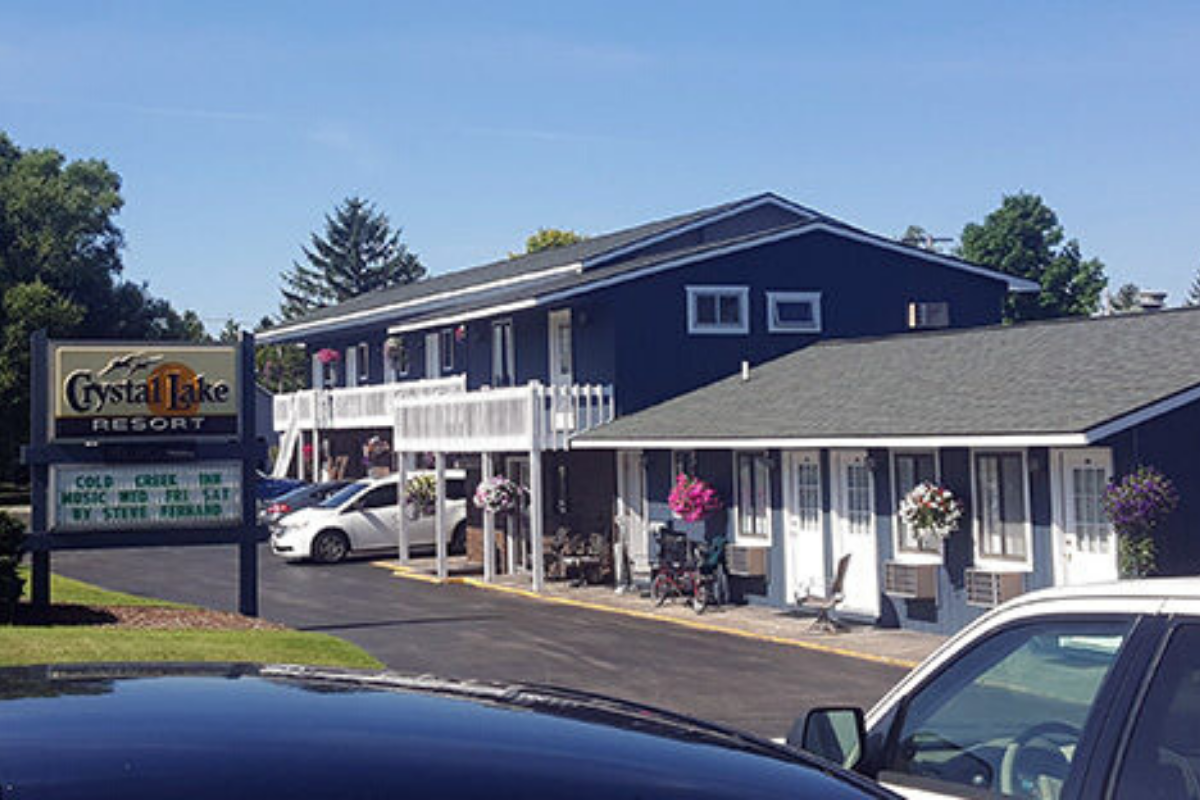 Crystal Lake Resort | Beulah, MI 49617