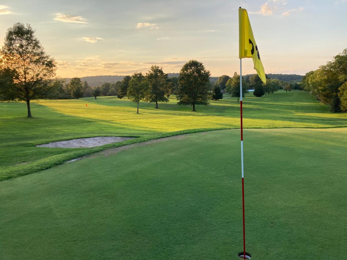 Rolling Turf Golf Club