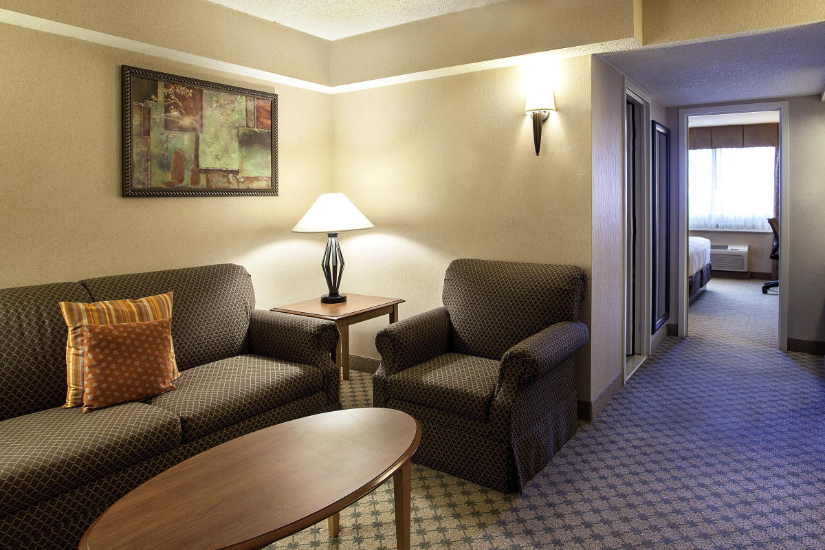 Hotels Near Lower Moreland Trails | Huntingdon Valley