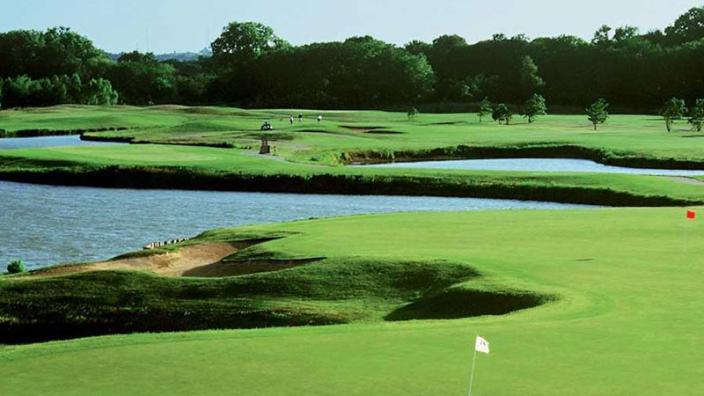 golf course riverside