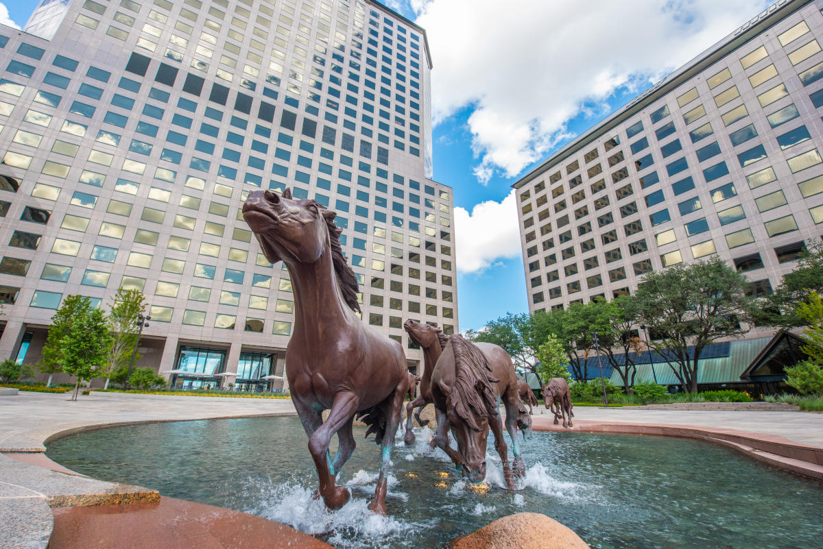 The Mustangs of Las Colinas Museum & Sculpture